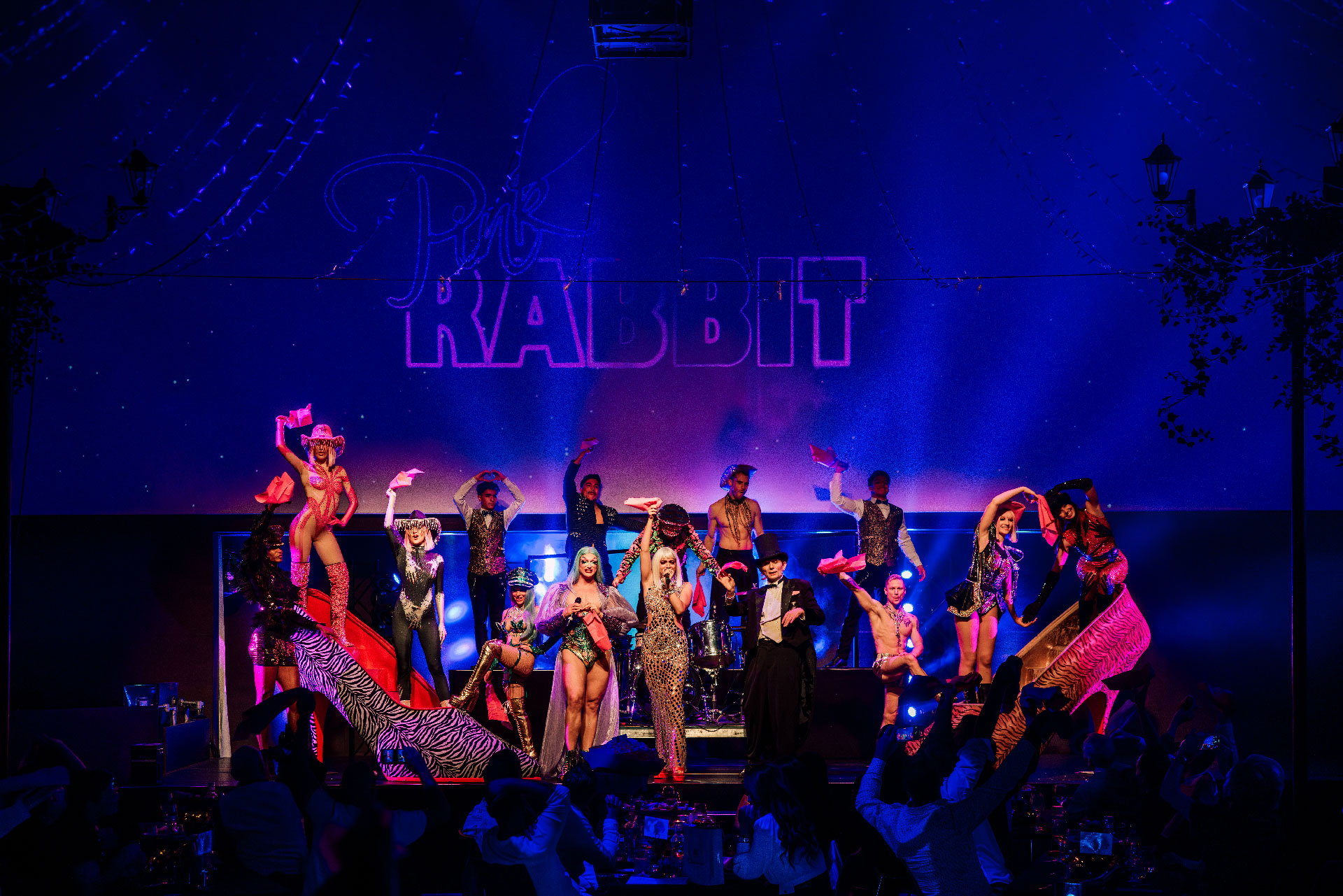 Die Erlebniswelt im AURA Zürich - Grill | Bar | Event Saal | Club